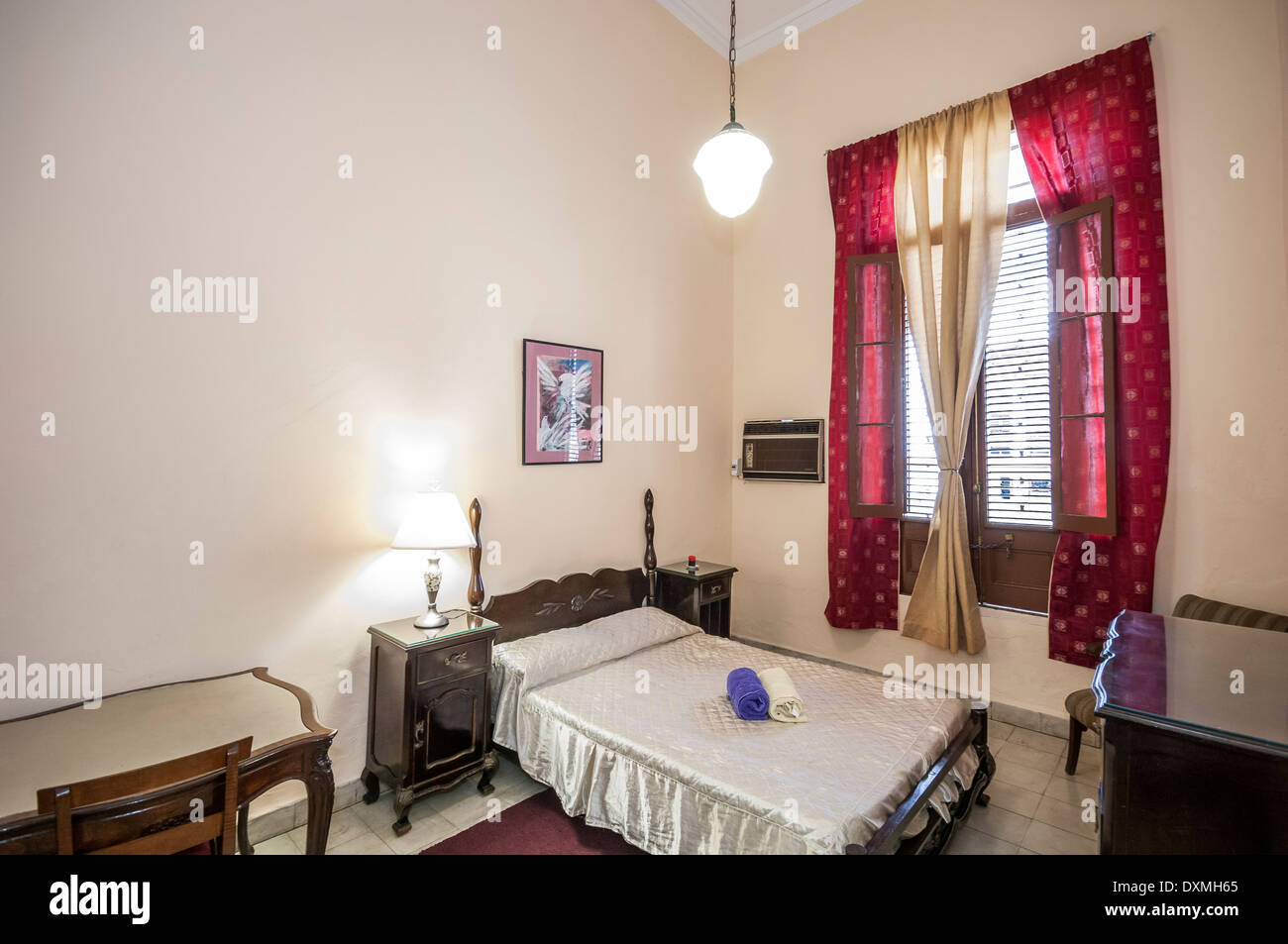 Cuba colonial house interior hi-res stock photography and images - Alamy