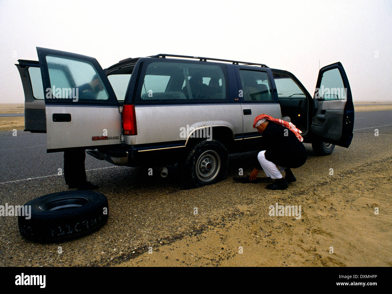 Car Desert Kuwait High Resolution Stock Photography and Images - Alamy