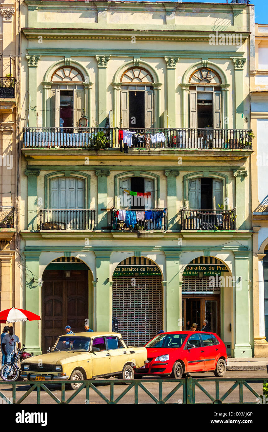 Cuban people and architecture,Havana, Cuba, Caribbean Stock Photo - Alamy