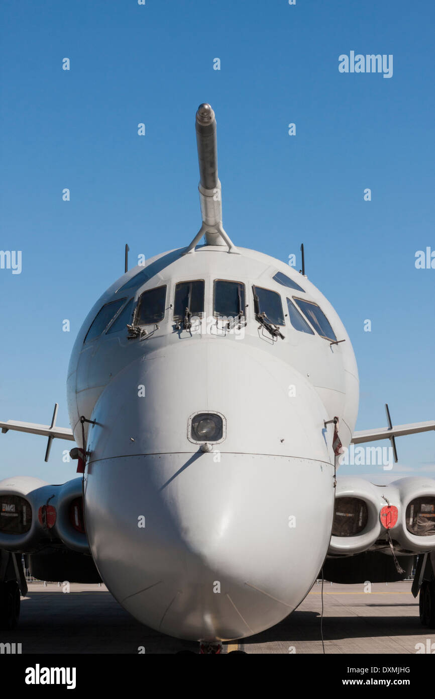 Raf nimrod hi-res stock photography and images - Alamy