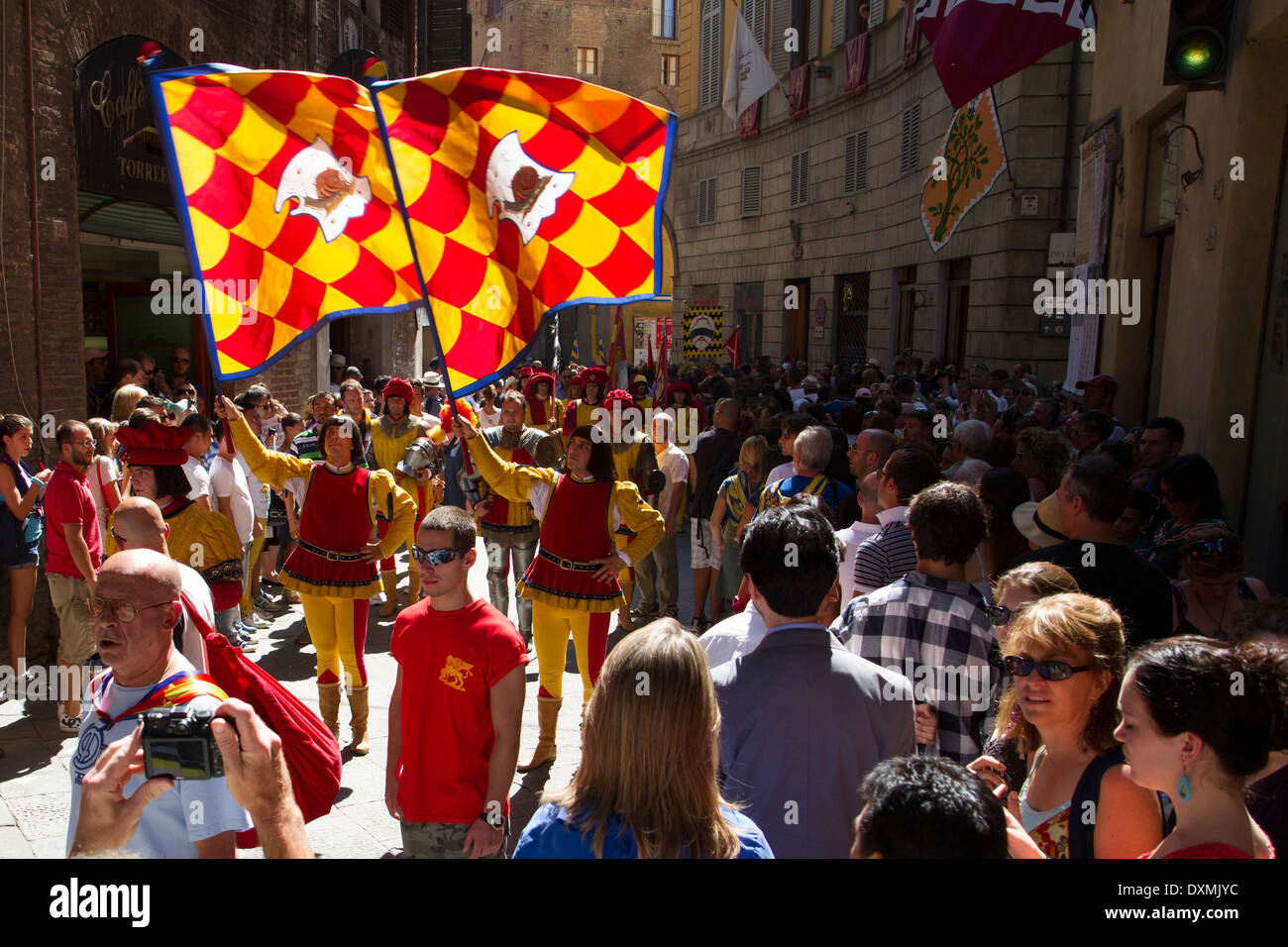 Palio flags hi-res stock photography and images - Alamy
