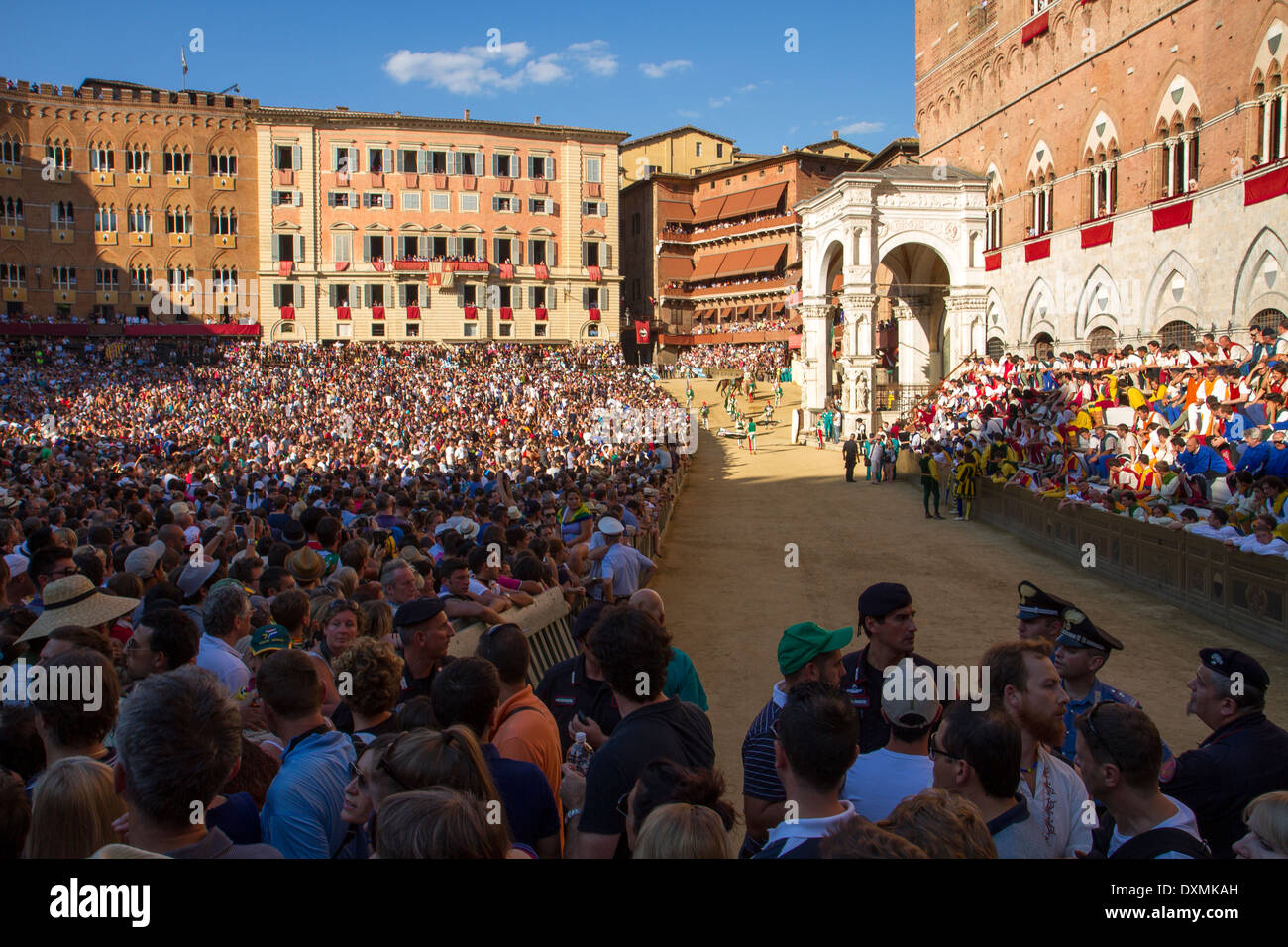 Palio di siena horse race hi-res stock photography and images - Alamy