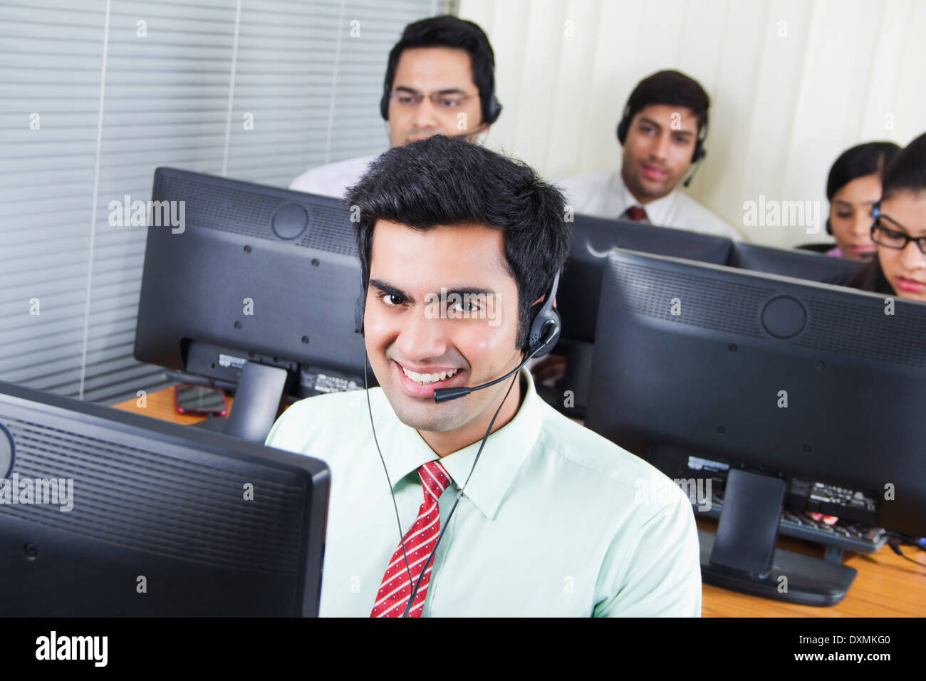 Inside an indian call center office hi-res stock photography and images ...