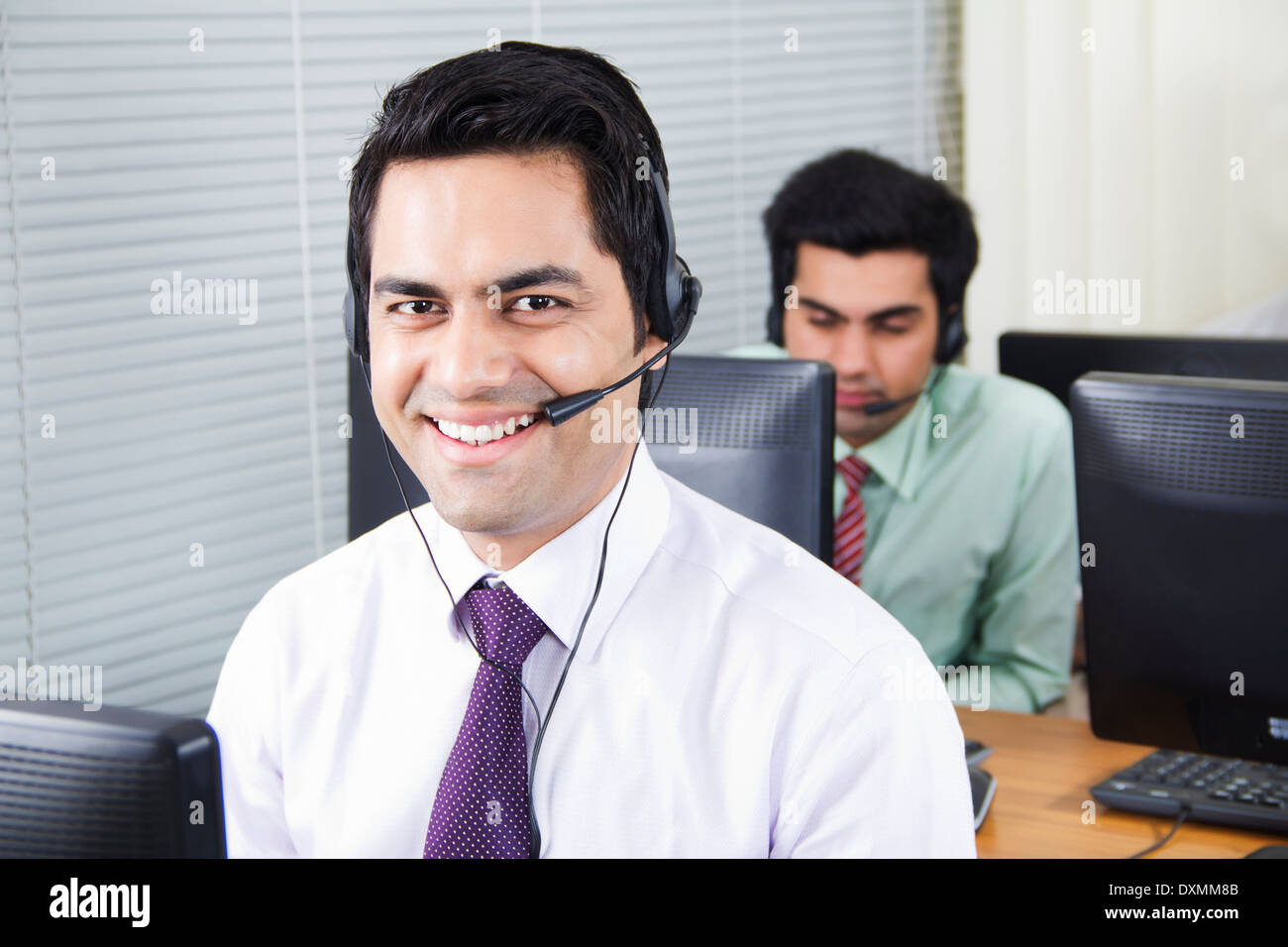 Inside an indian call center office hi-res stock photography and images ...