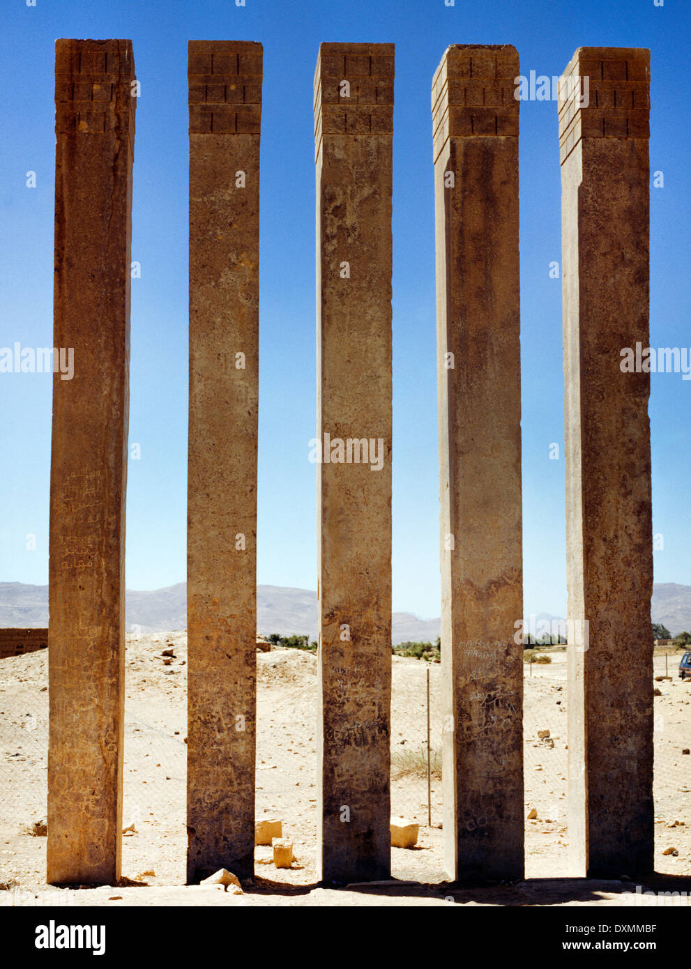 Ma'rib Yemen The Six Pillars of the Barren Temple (Throne of Bilqis ...