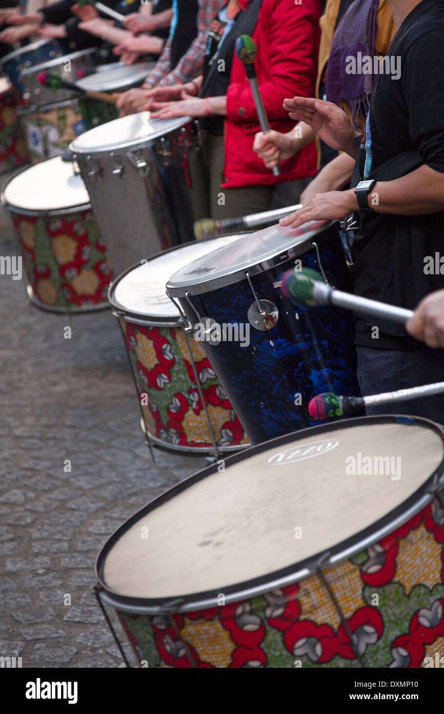 Drummers hi-res stock photography and images - Alamy