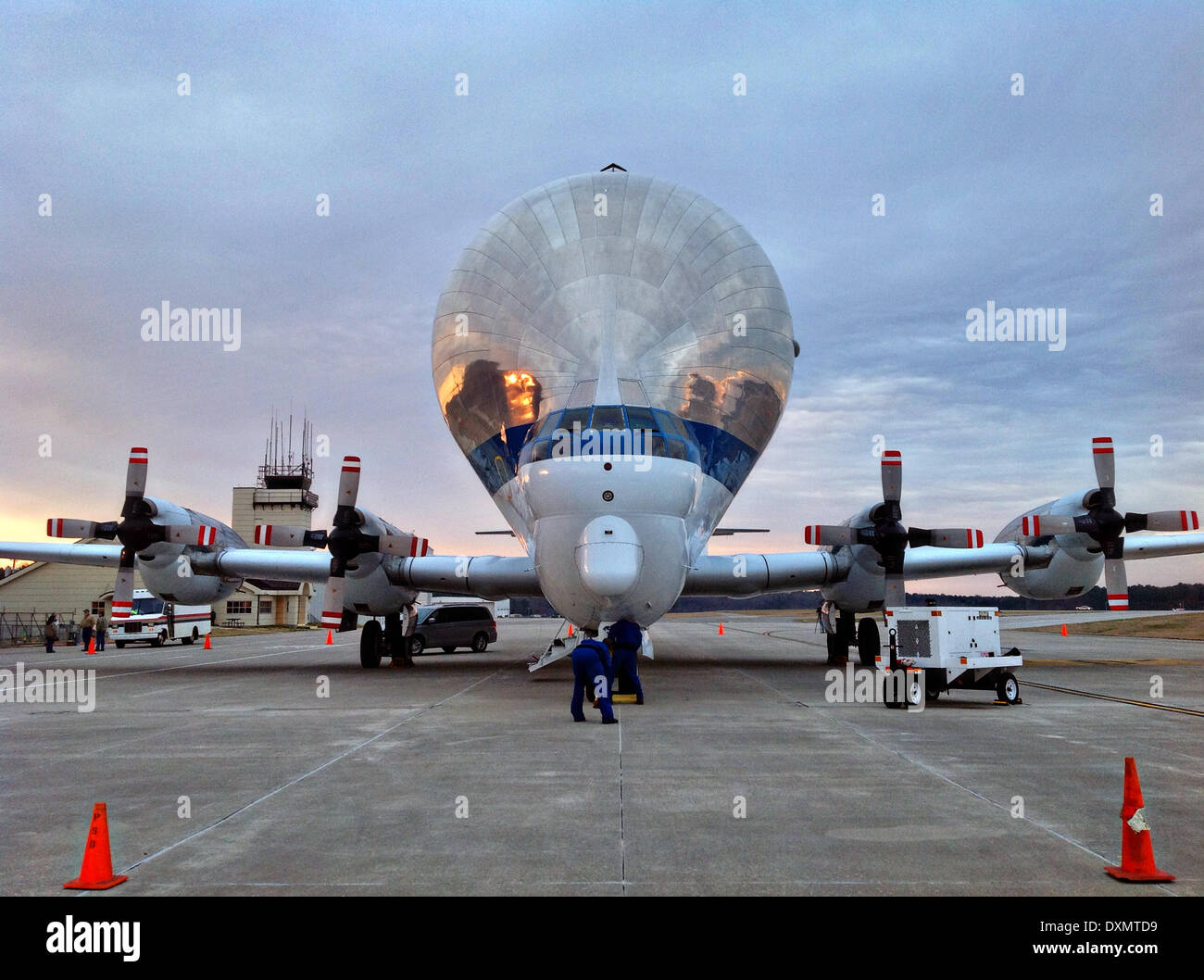 Nasa super guppy aircraft hi-res stock photography and images - Alamy