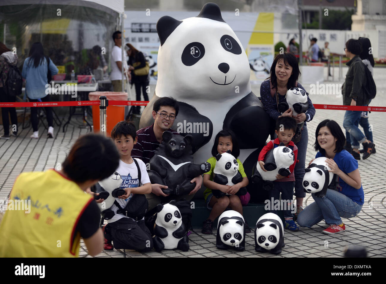 Pandas On Tour High Resolution Stock Photography and Images - Alamy