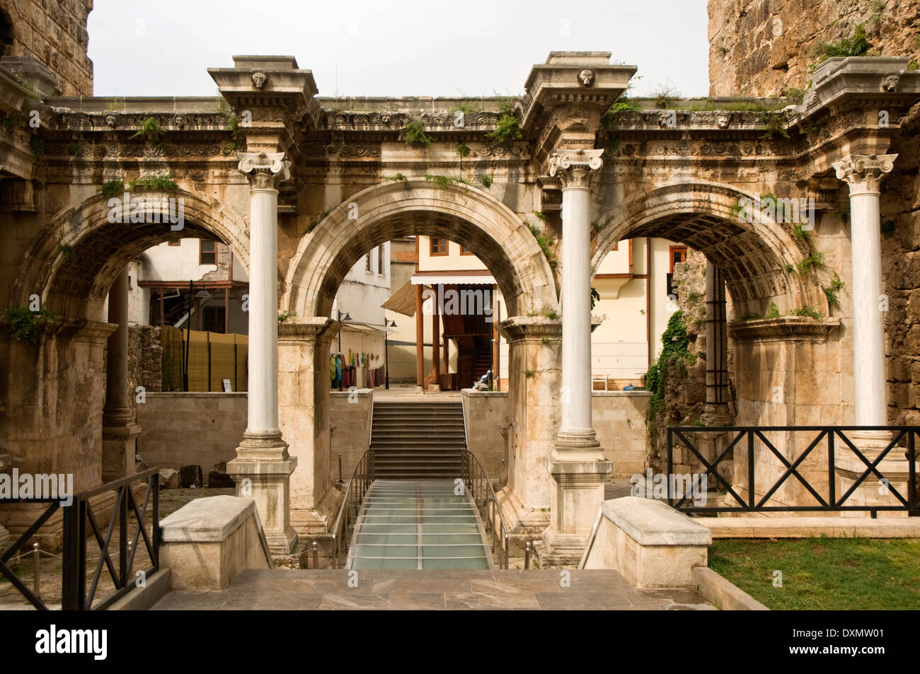ASIA, Turkey, Antalya, Hadrian’s Gate (Hadriyanűs Kapisi, 130AD ...