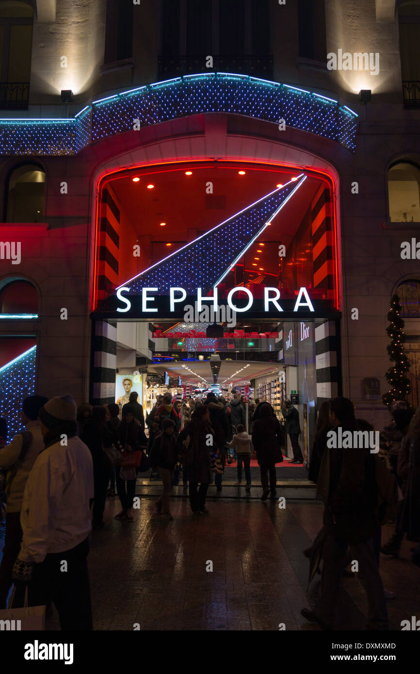Sephora champs elysees hi-res stock photography and images - Alamy