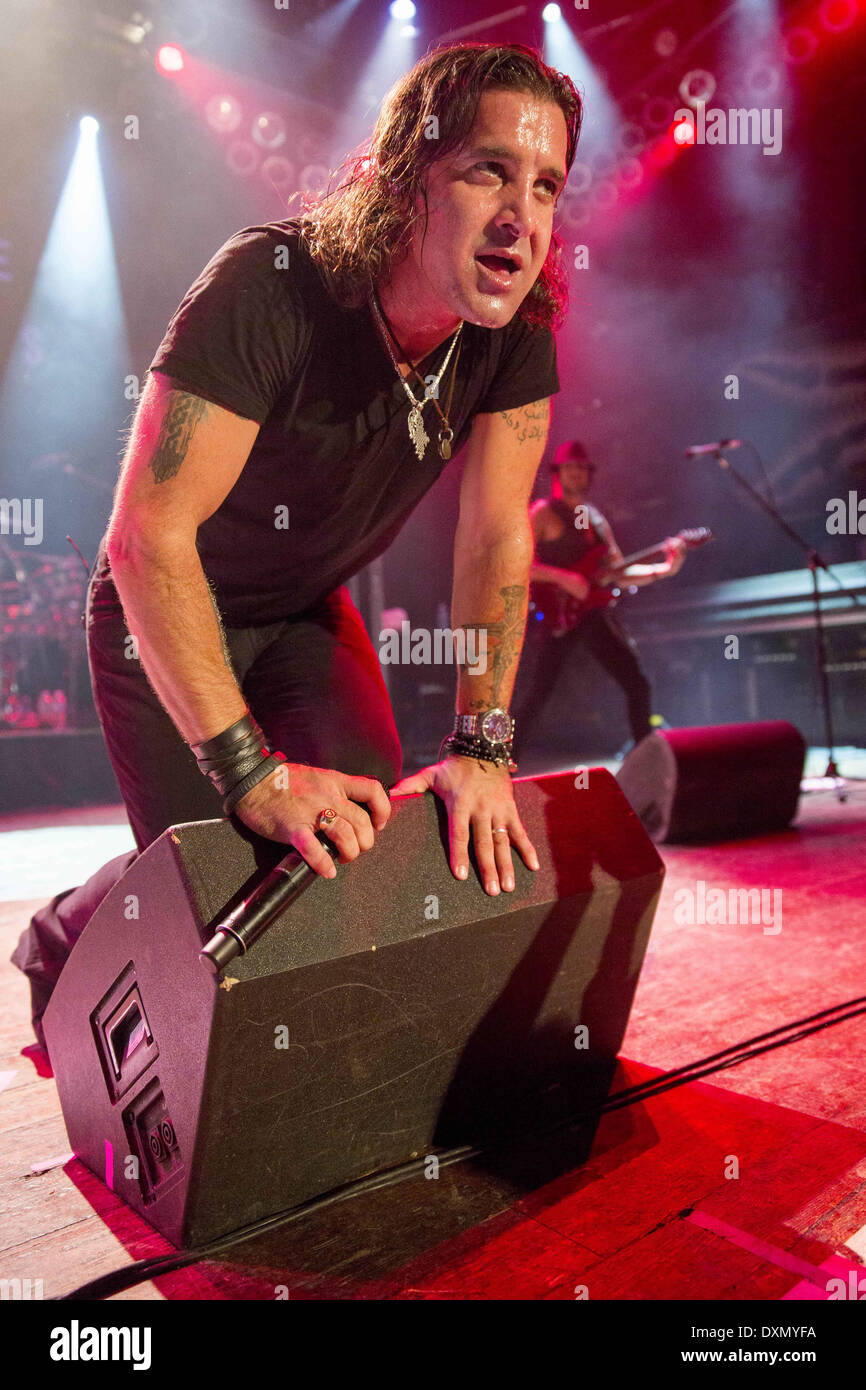 Chicago, Illinois, USA. 26th Mar, 2014. Vocalist SCOTT STAPP performs ...