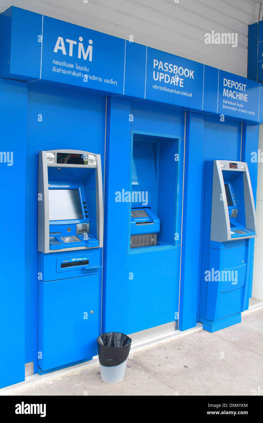 Automatic banking machine hi-res stock photography and images - Alamy