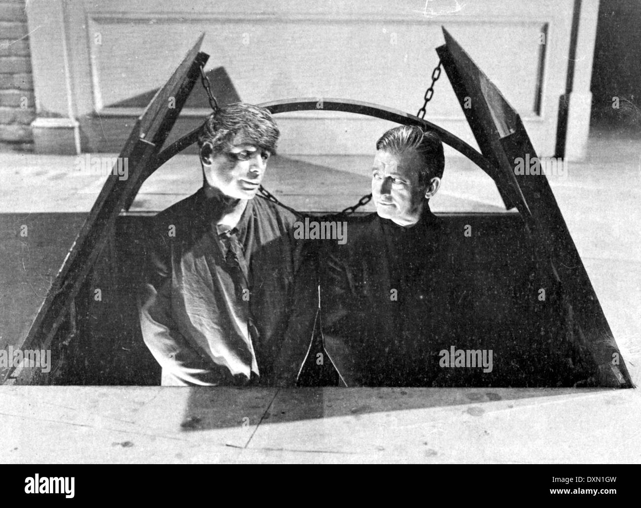 Shoulder angel hi-res stock photography and images - Alamy