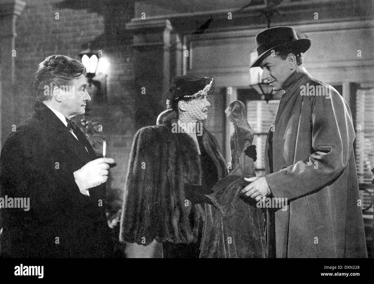 Deception 1946 paul henreid hi-res stock photography and images - Alamy