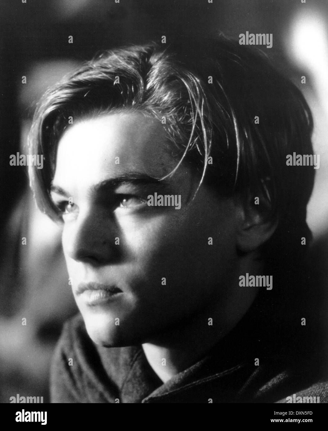 Titanic 1997 leonardo dicaprio Black and White Stock Photos & Images ...