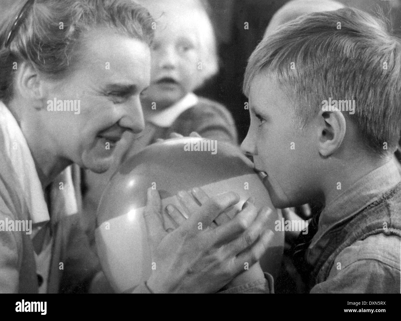 Children movie still Black and White Stock Photos & Images - Alamy