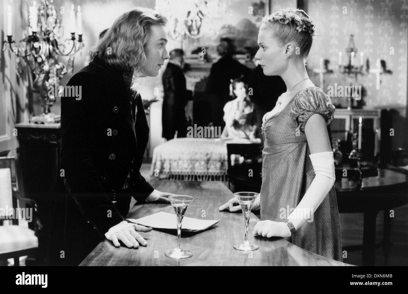 Emma 1996 gwyneth paltrow hi-res stock photography and images - Alamy