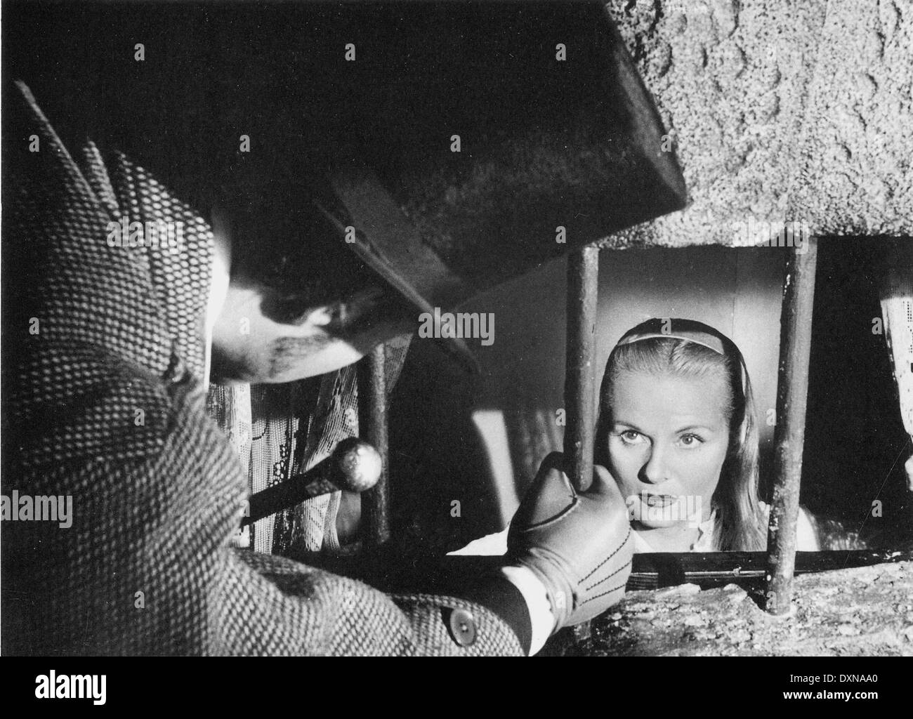 Madeleine smith hi-res stock photography and images - Alamy