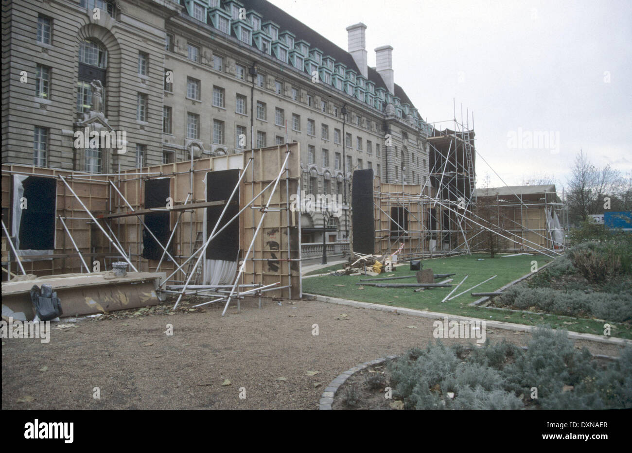 British film sets hi-res stock photography and images - Alamy