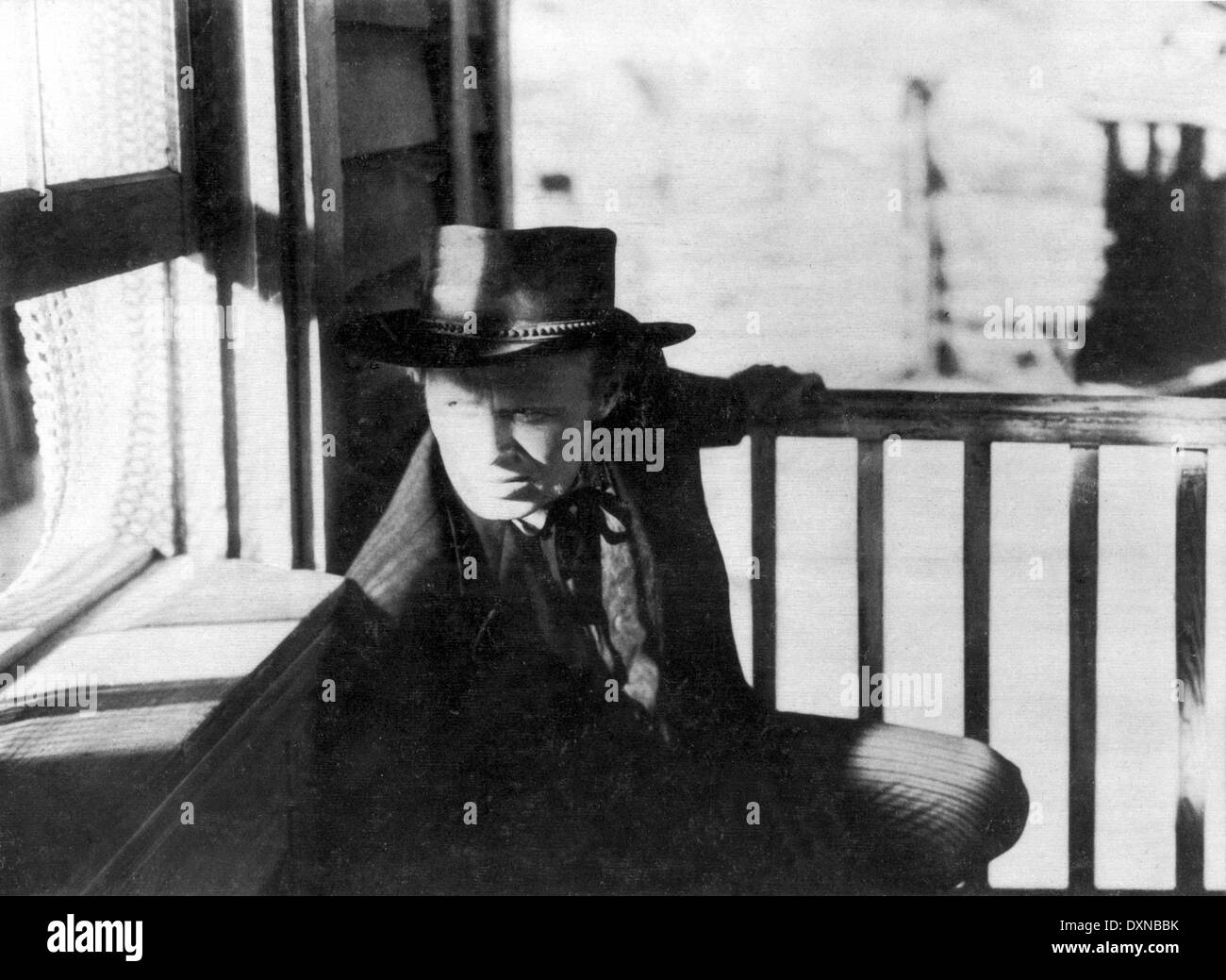 Yellow sky 1948 hi-res stock photography and images - Alamy