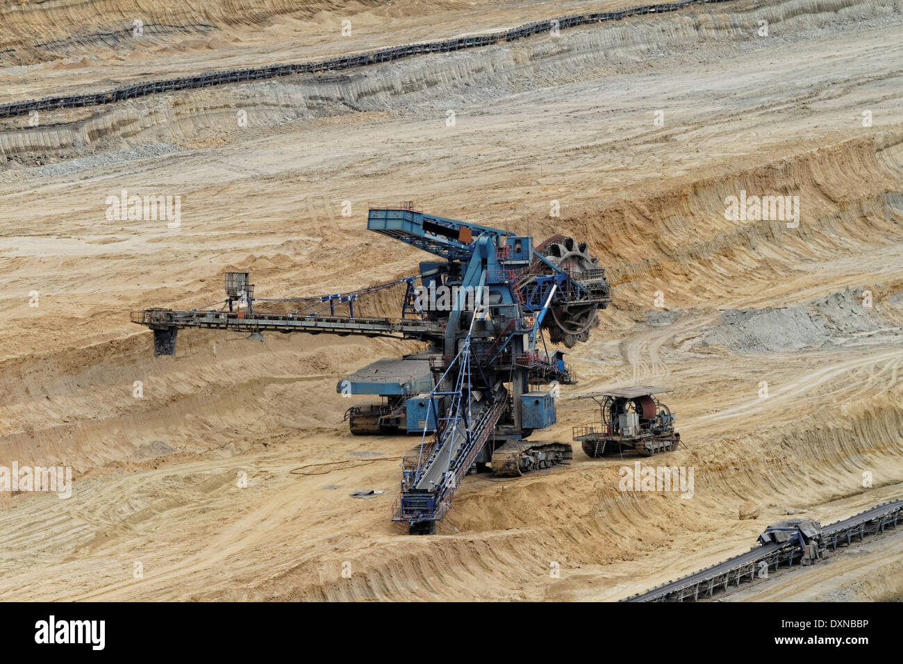 Bulldozer mine hi-res stock photography and images - Alamy