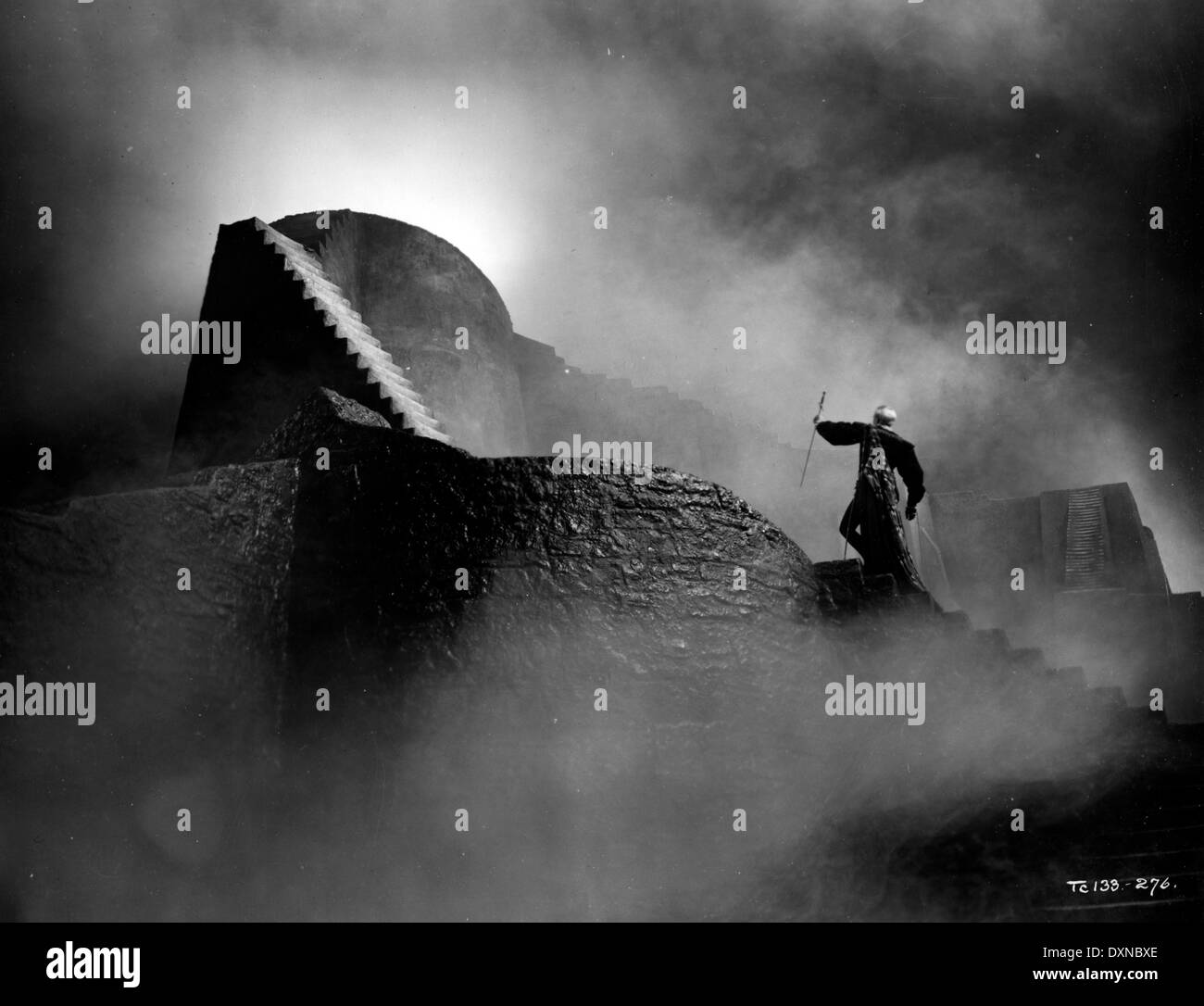 Hamlet ghost 1948 hi-res stock photography and images - Alamy