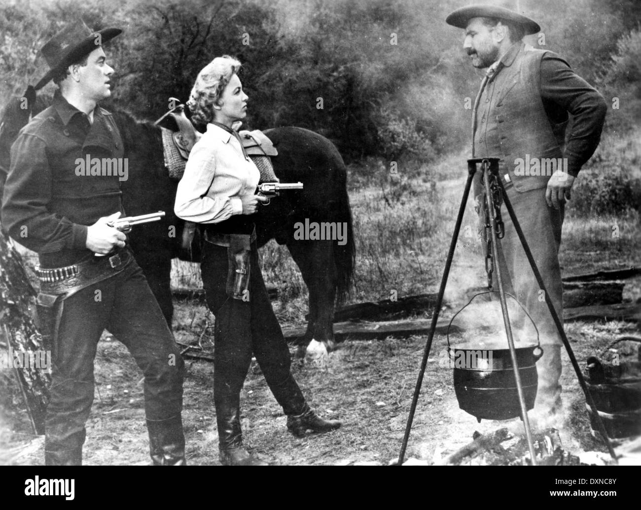 Gunslinger hi-res stock photography and images - Alamy