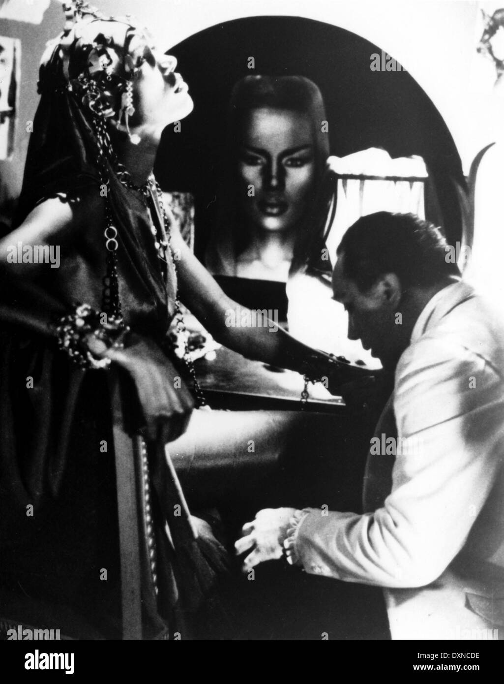 Vamp movie Black and White Stock Photos & Images - Alamy