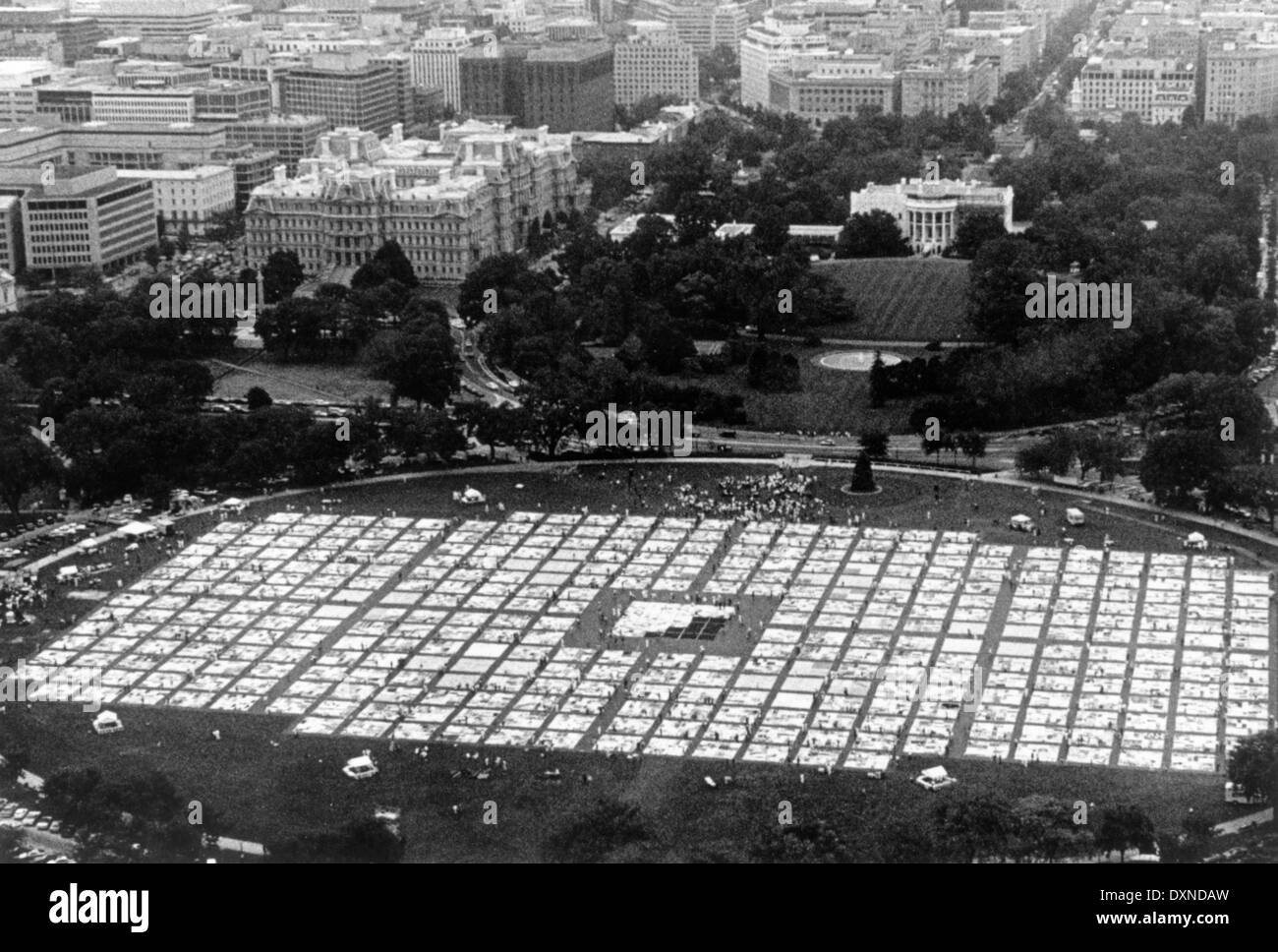 COMMON THREADS: STORIES FROM THE QUILT Stock Photo - Alamy