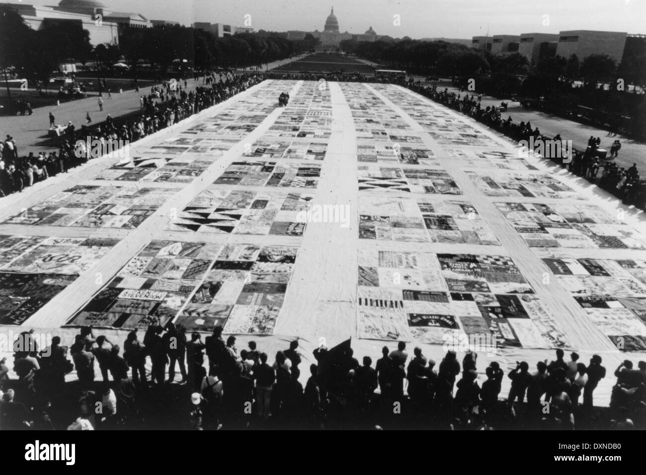 COMMON THREADS: STORIES FROM THE QUILT Stock Photo - Alamy
