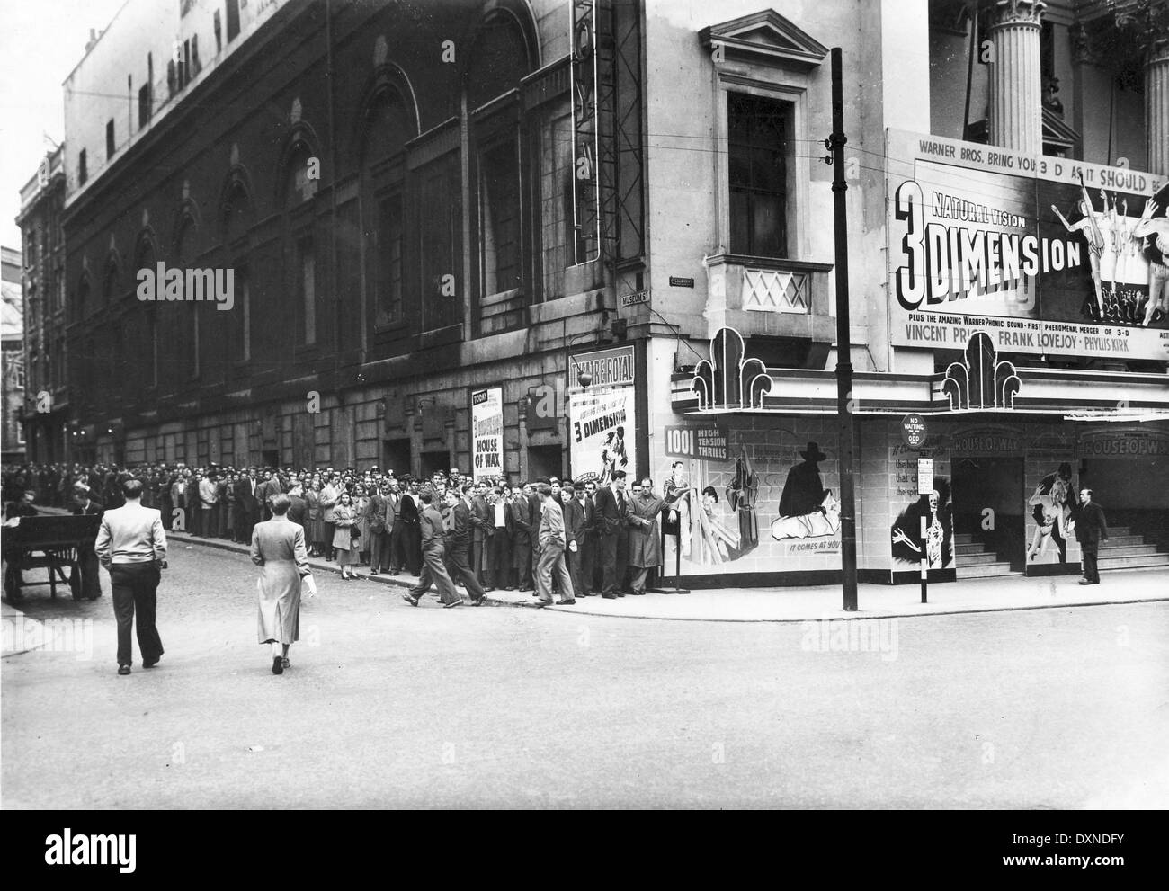 Cinema Queue High Resolution Stock Photography and Images - Alamy
