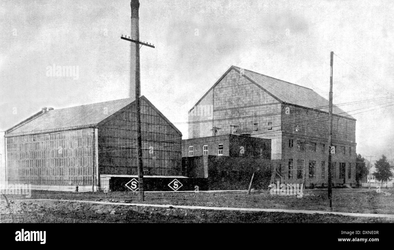 Selig polyscope hi-res stock photography and images - Alamy