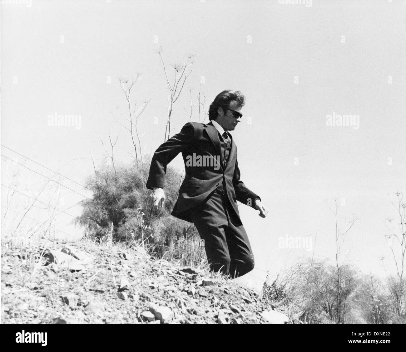 Clint eastwood dirty harry 1971 hi-res stock photography and images - Alamy