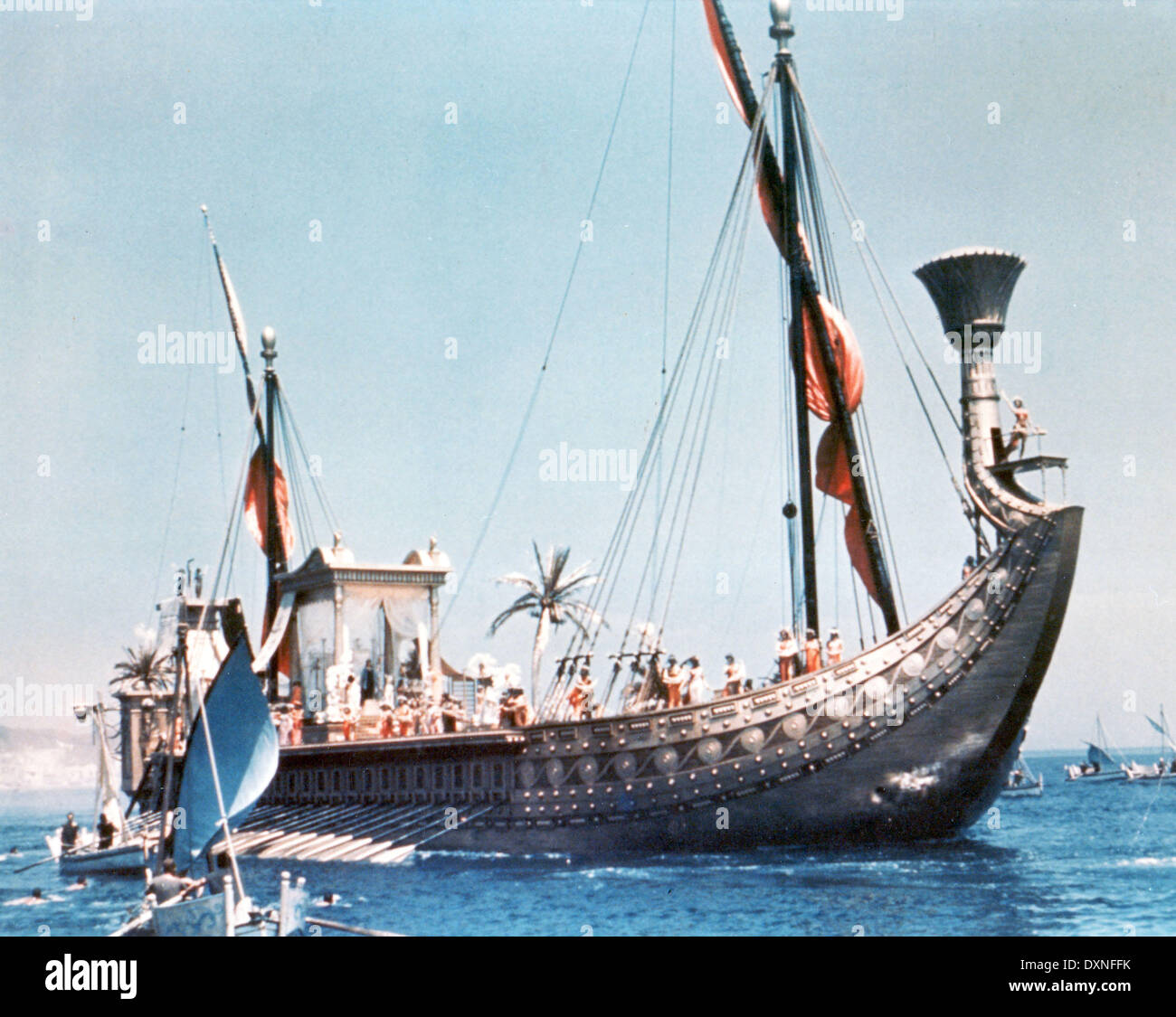 Cleopatra 1963 hi-res stock photography and images - Alamy