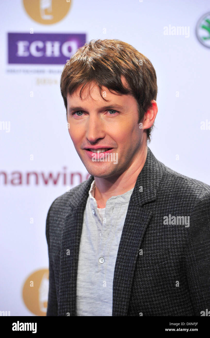 James blunt 2014 hi-res stock photography and images - Alamy