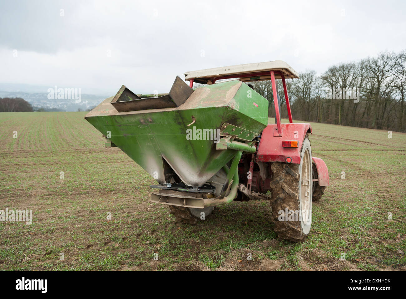 Artificial fertilizer hi-res stock photography and images - Alamy