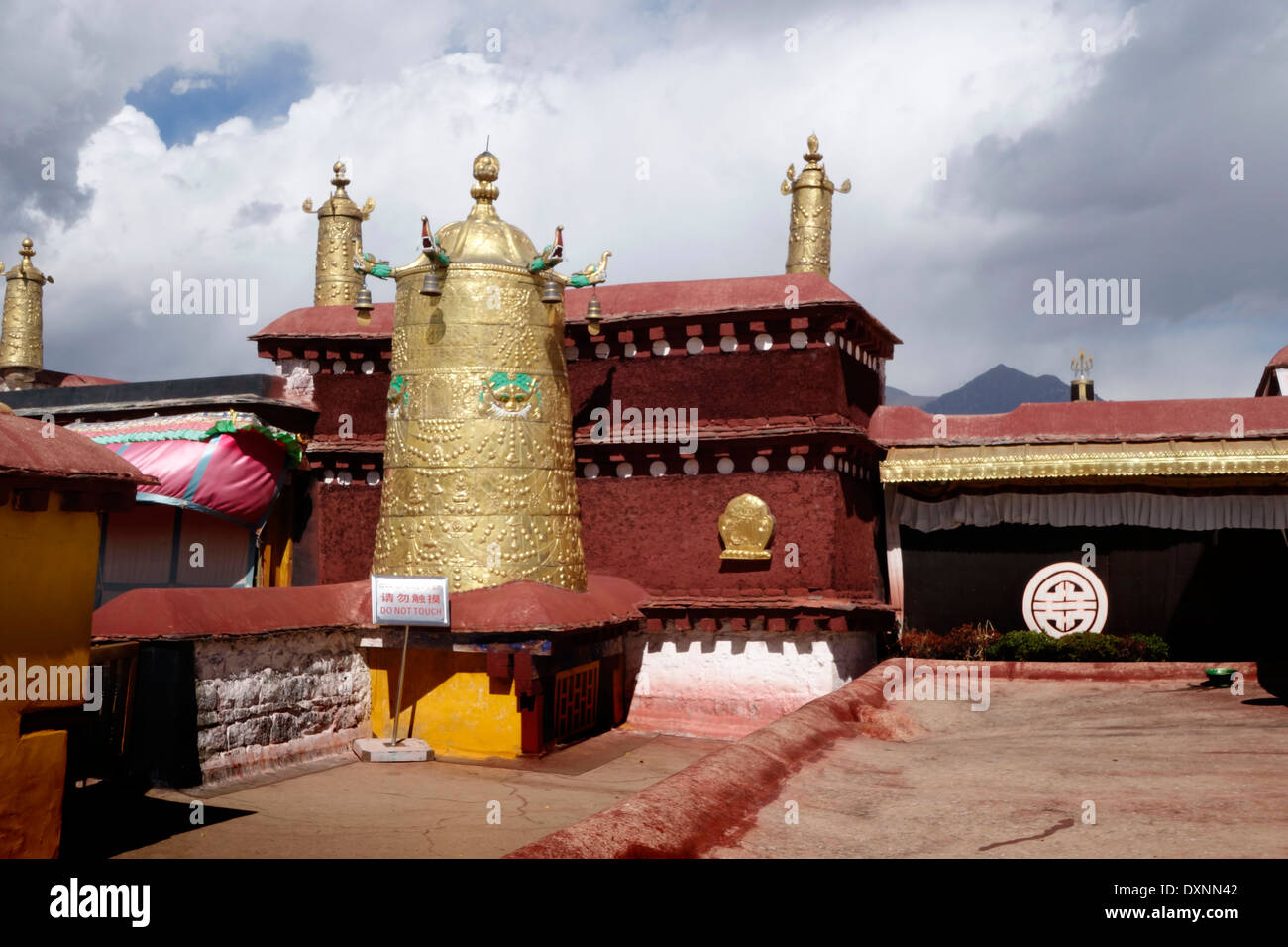 Jokhang monastery hi-res stock photography and images - Alamy