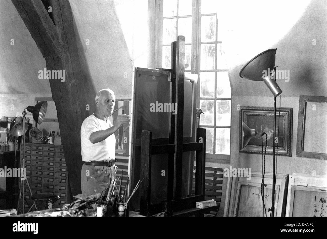 Anthony hopkins picasso Black and White Stock Photos & Images - Alamy