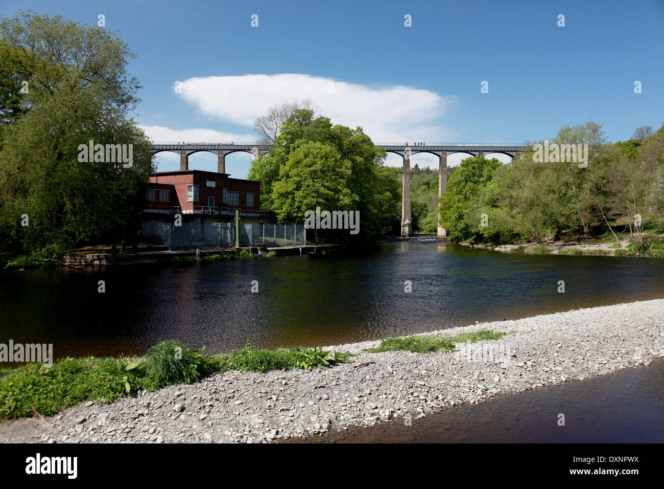 Pontcysyllte Aqueduct where the Llangollen Canal goes over the river ...