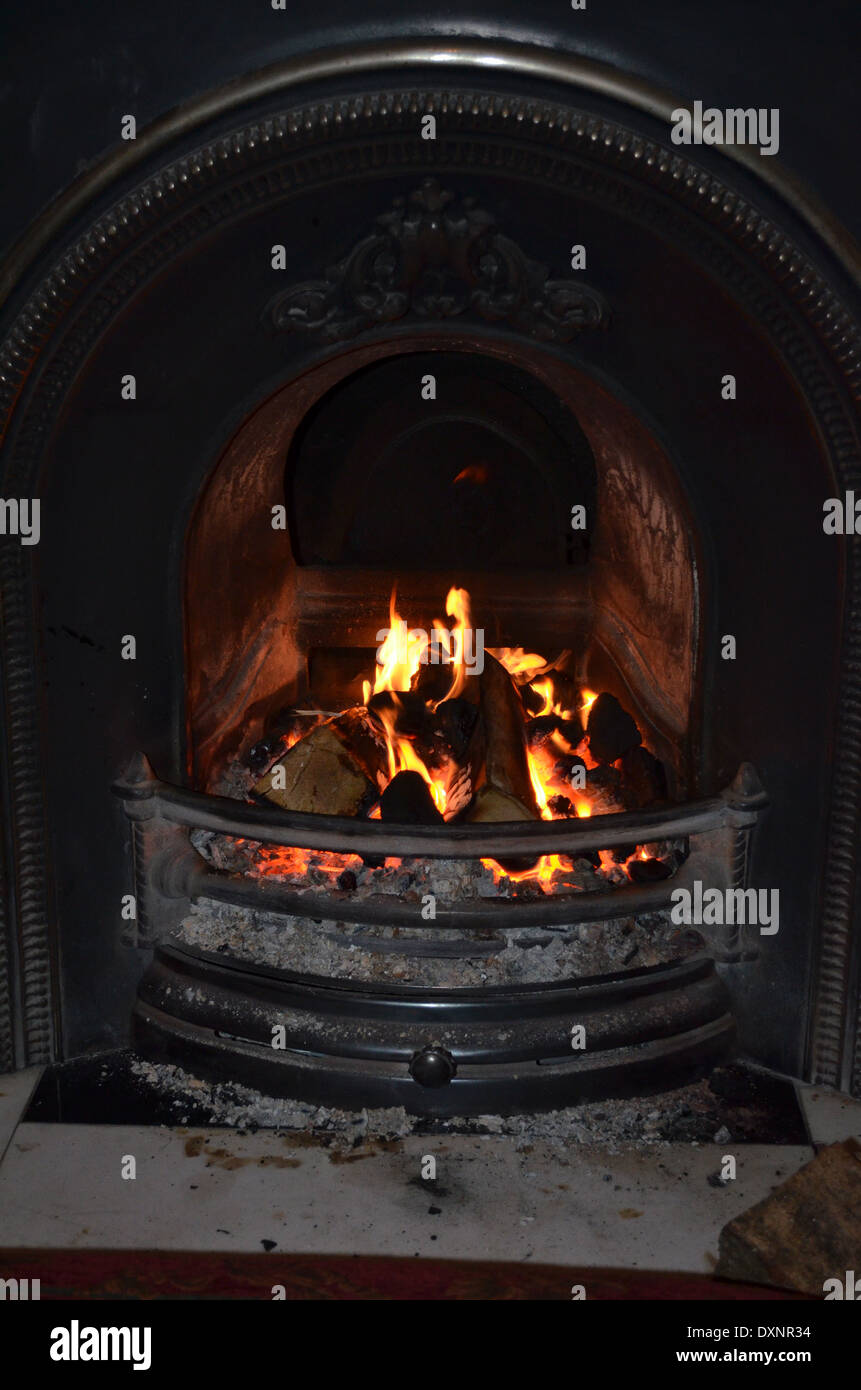 Coal fire hi-res stock photography and images - Alamy