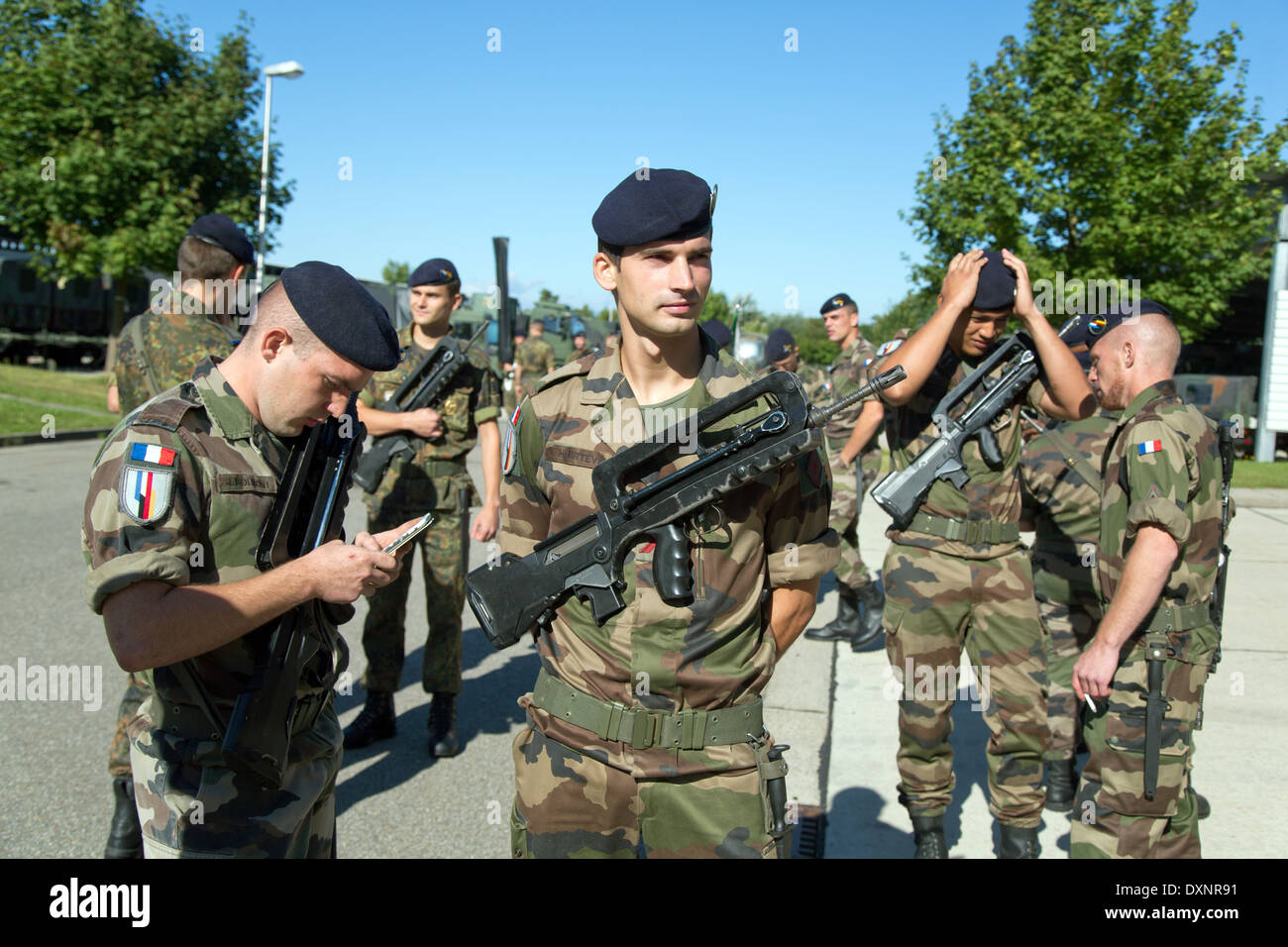French army supplies hi-res stock photography and images - Alamy