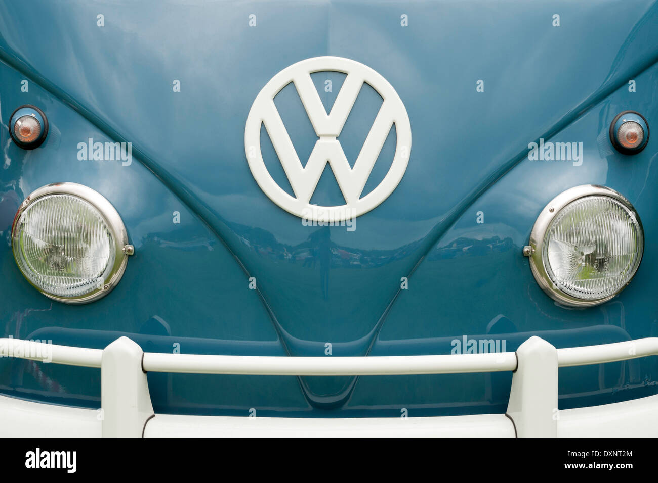 Classic vw van hi-res stock photography and images - Alamy