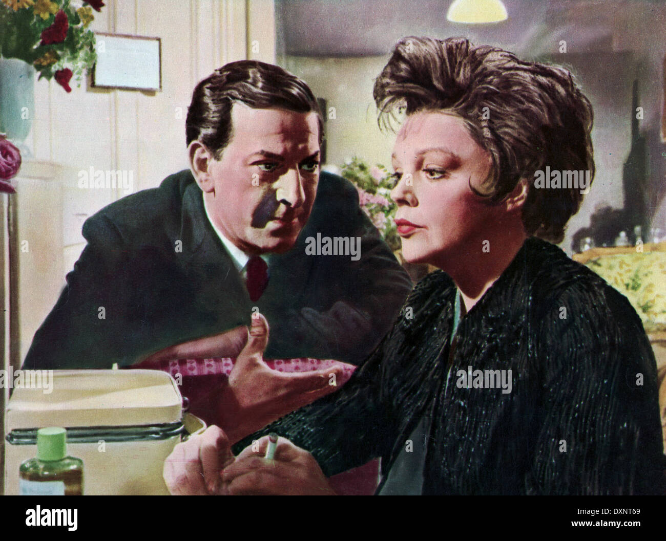 Judy garland singing hi-res stock photography and images - Alamy
