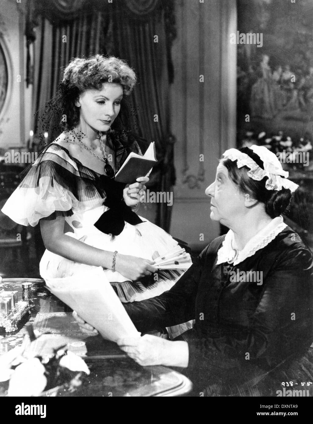 Camille 1936 greta garbo hi-res stock photography and images - Alamy