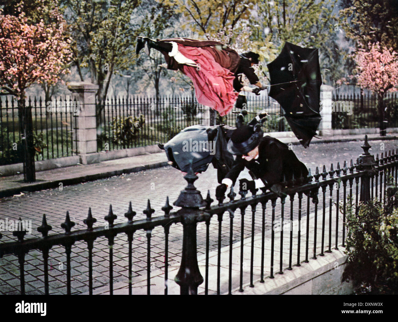 Mary poppins film still hi-res stock photography and images - Alamy