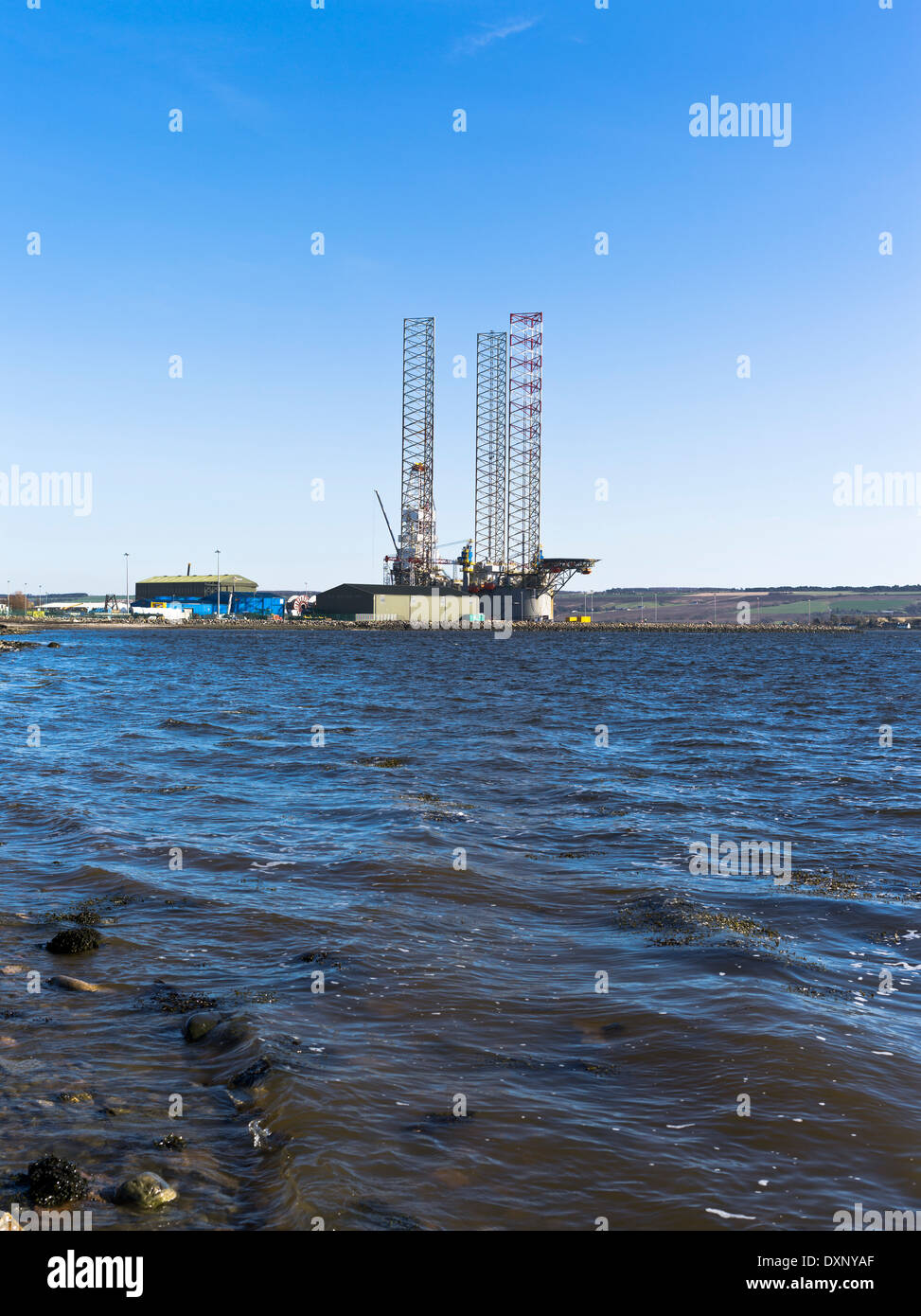 Oil rig invergordon hi-res stock photography and images - Alamy