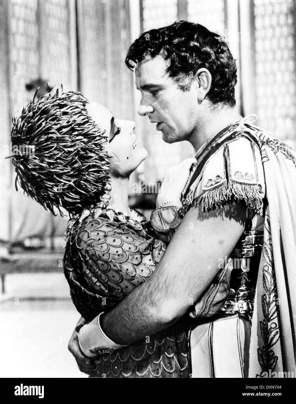 Cleopatra 1963 richard elizabeth hi-res stock photography and images ...