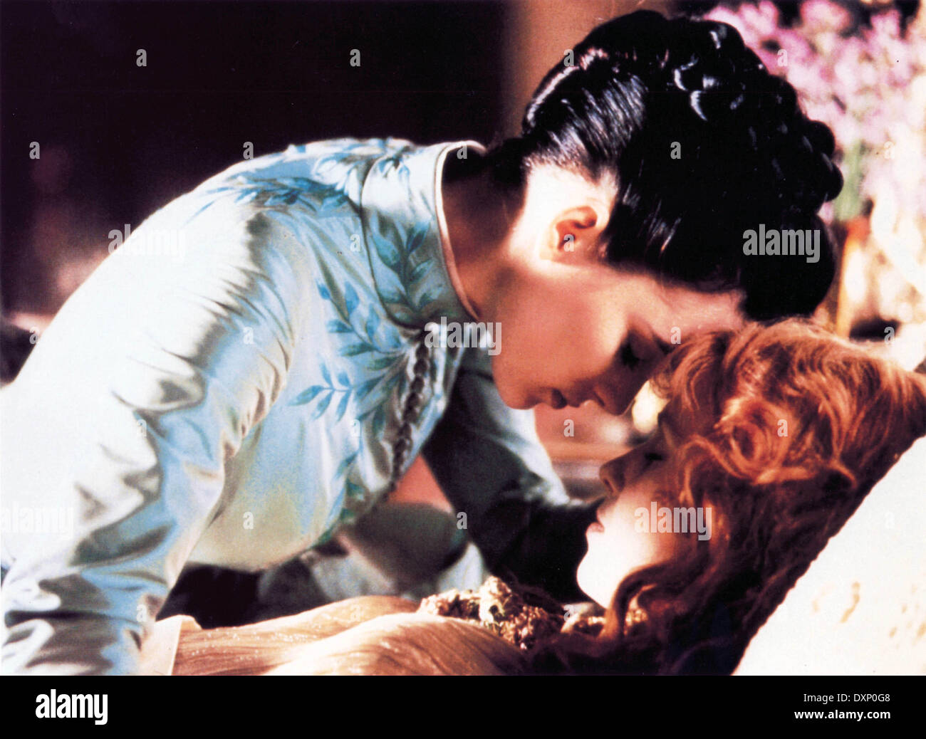 Winona ryder dracula hi-res stock photography and images - Alamy