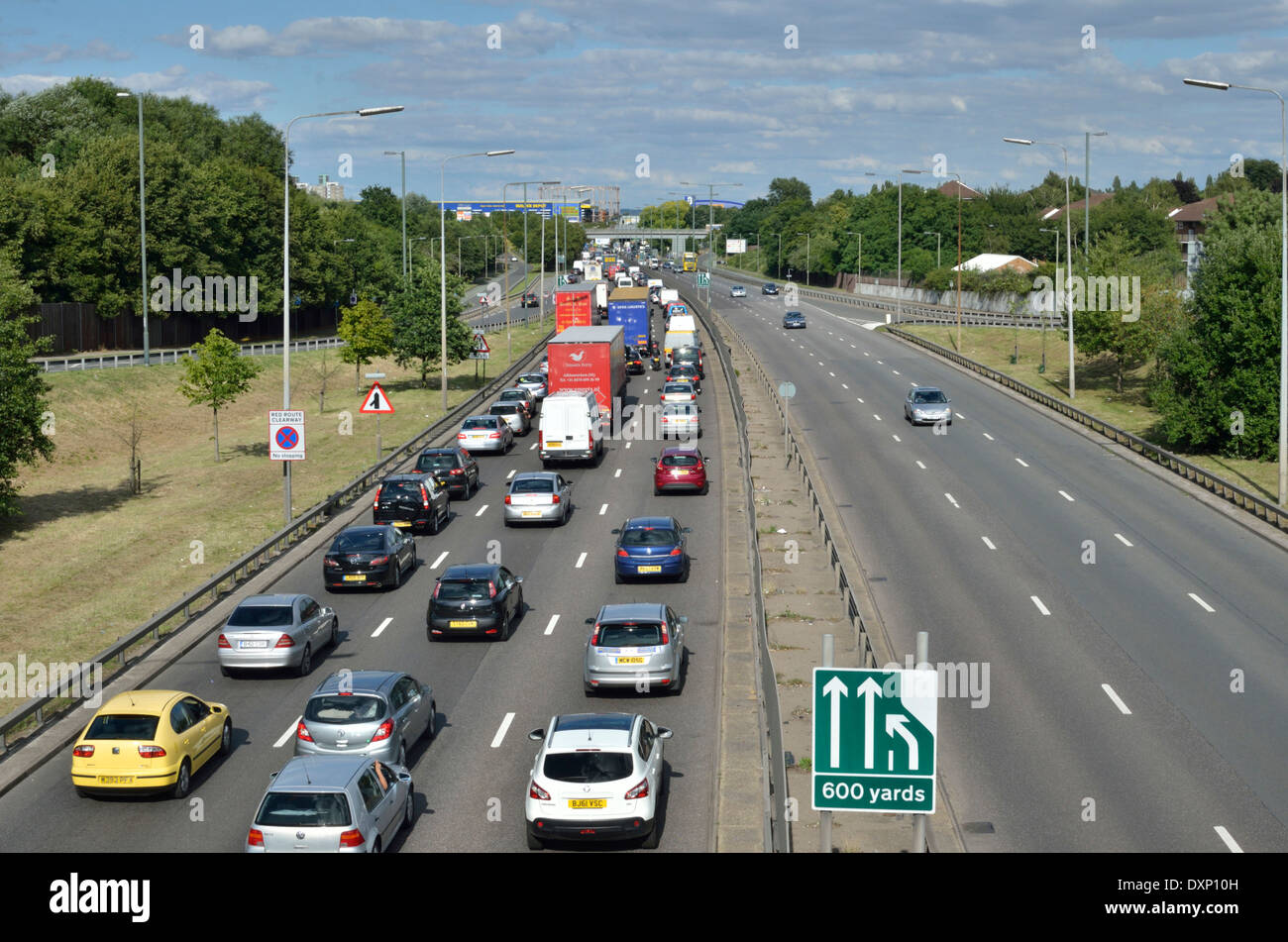 A406 hi-res stock photography and images - Alamy