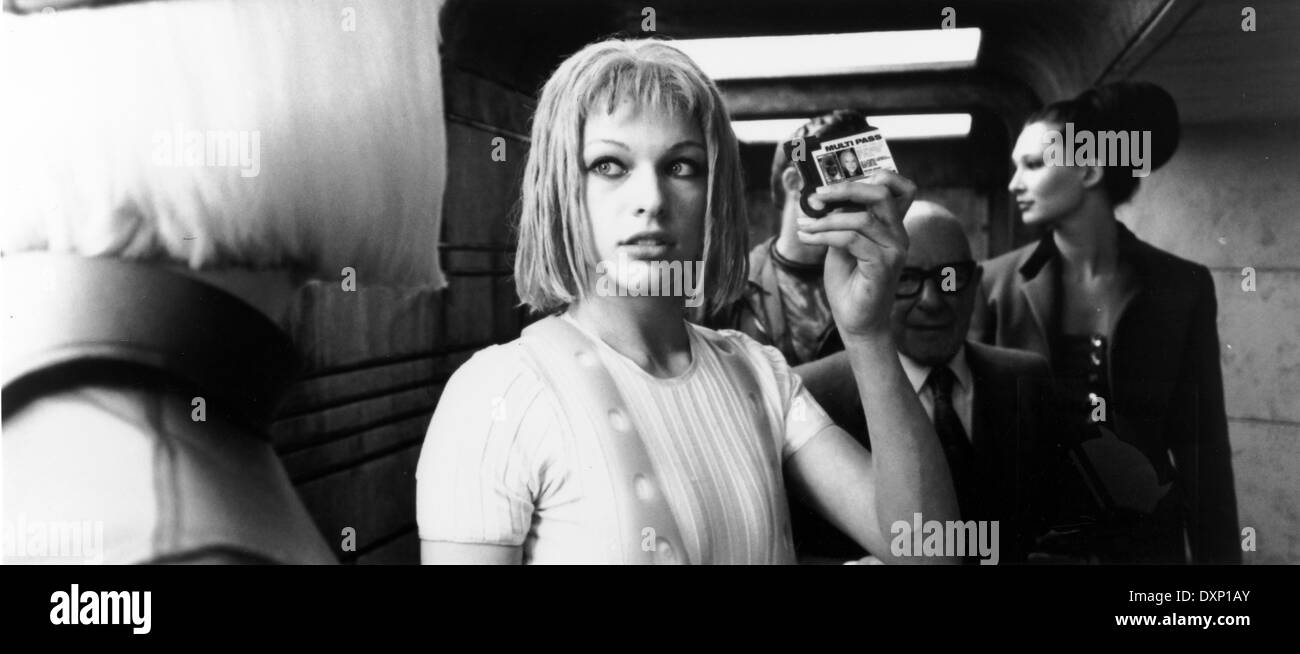 Milla jovovich fifth element hi-res stock photography and images - Alamy